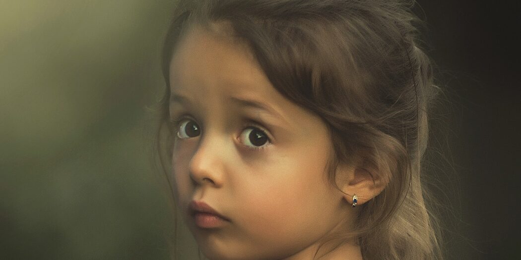 LAS EMOCIONES DETRÁS DEL NIÑO CALLADO Y OBEDIENTE | Consejos del Conejo